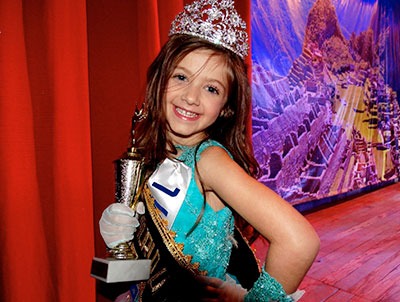 A pequena miss Giovanna Alparone - iFolha